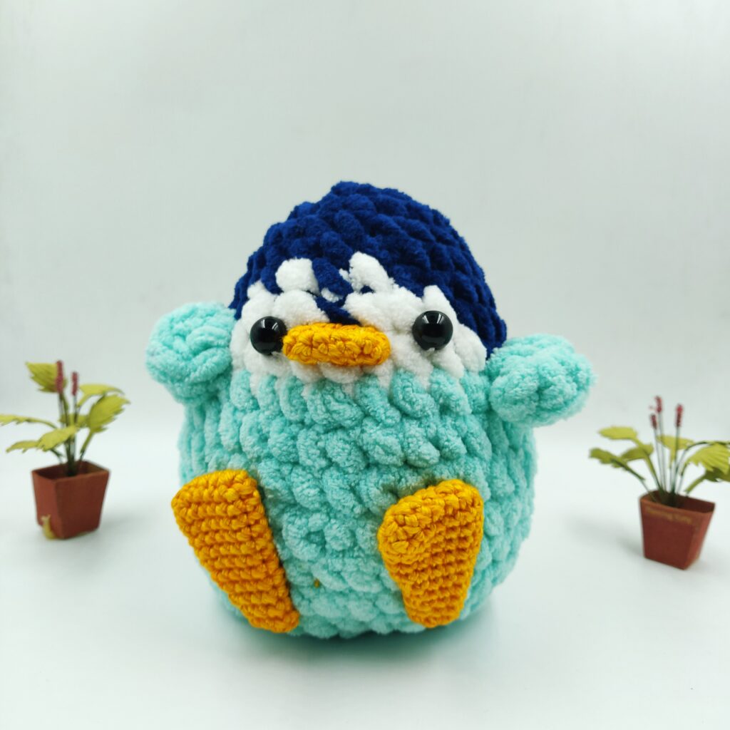 Learn Crochet & Amigurumi, Buy Toys & Yarns by Missloombastic.