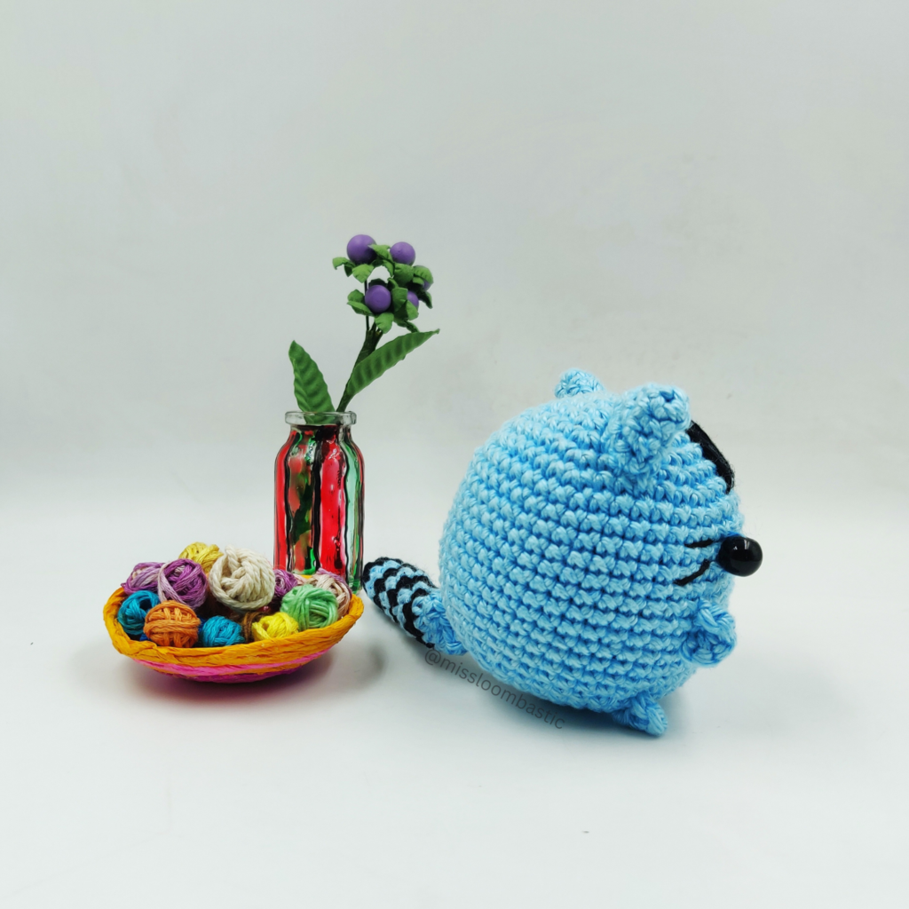 Chibi Cat Amigurumi / Crochet Collectible toy - Loombastic Studios